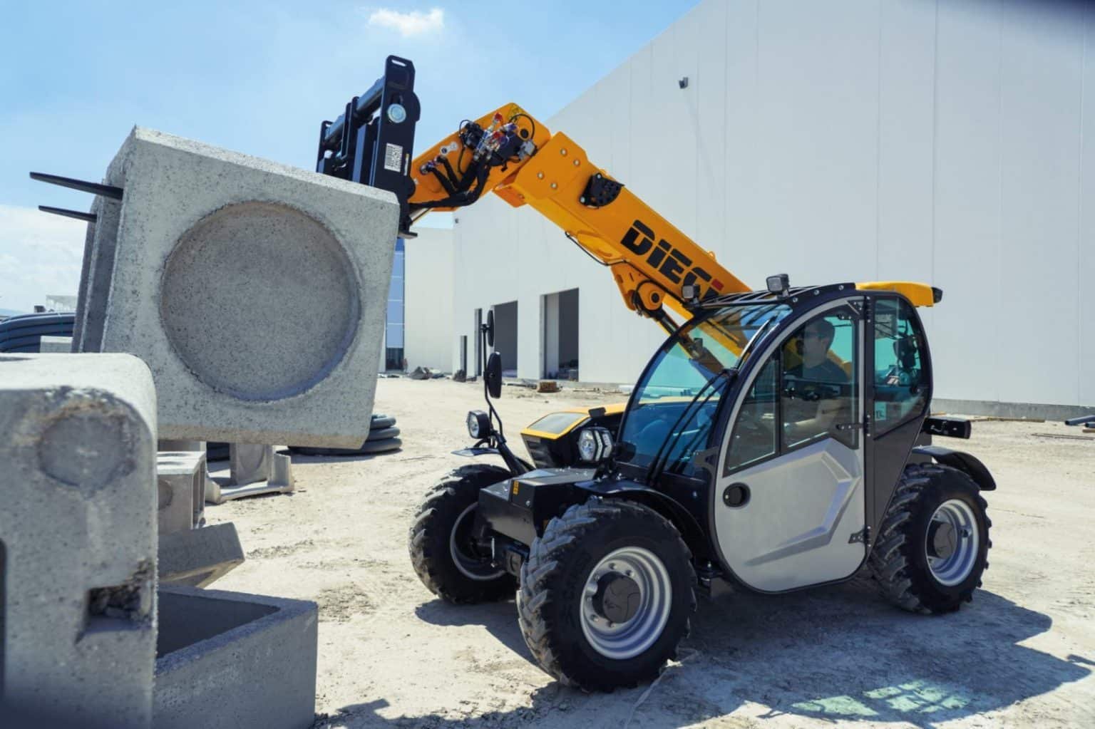 Manipulador telescópico fijo o Telehandler Apollo 25.6: Versatilidad y ...
